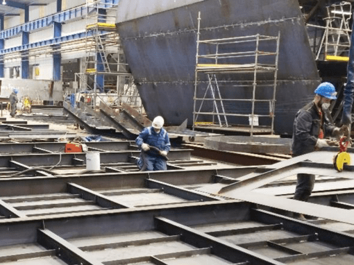 KERSHIP LORIENT effectue la mise à l’eau d’un OPV, et confirme la vague ...